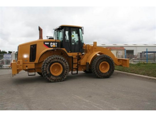 Wagon pusher loader